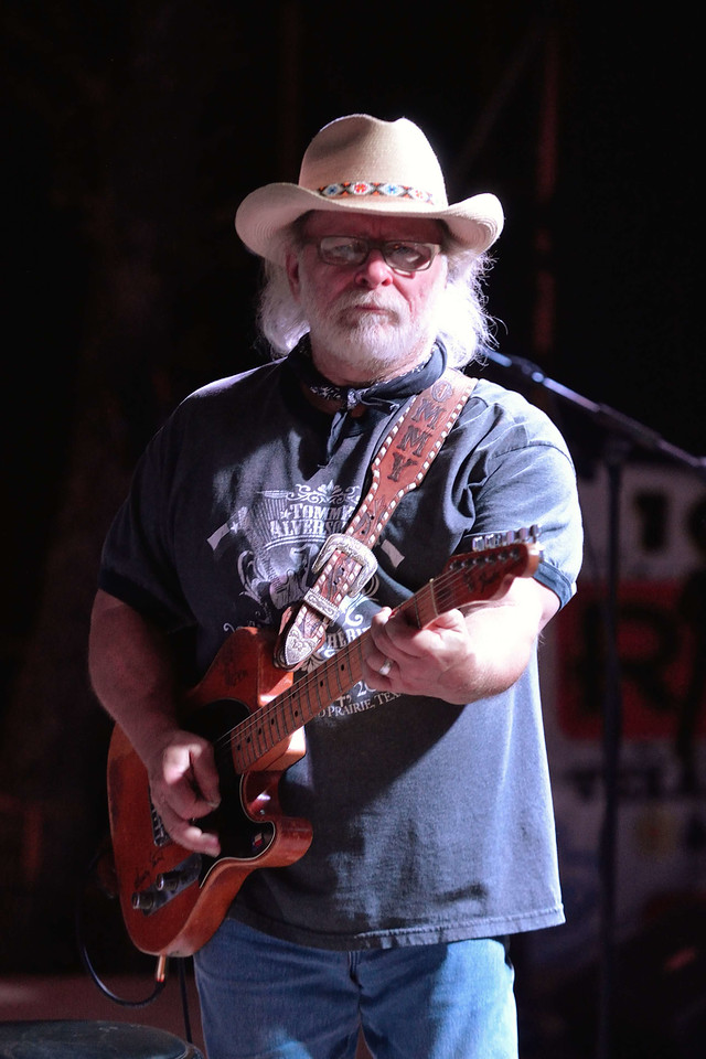 Tommy Alverson, Beloved Texas Country Music Icon, Passes Away
